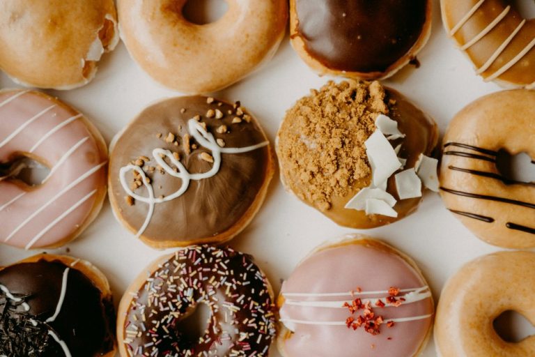 Donut Varieties: The Best Types of Doughnuts You Need to Try - KITCHEN ...
