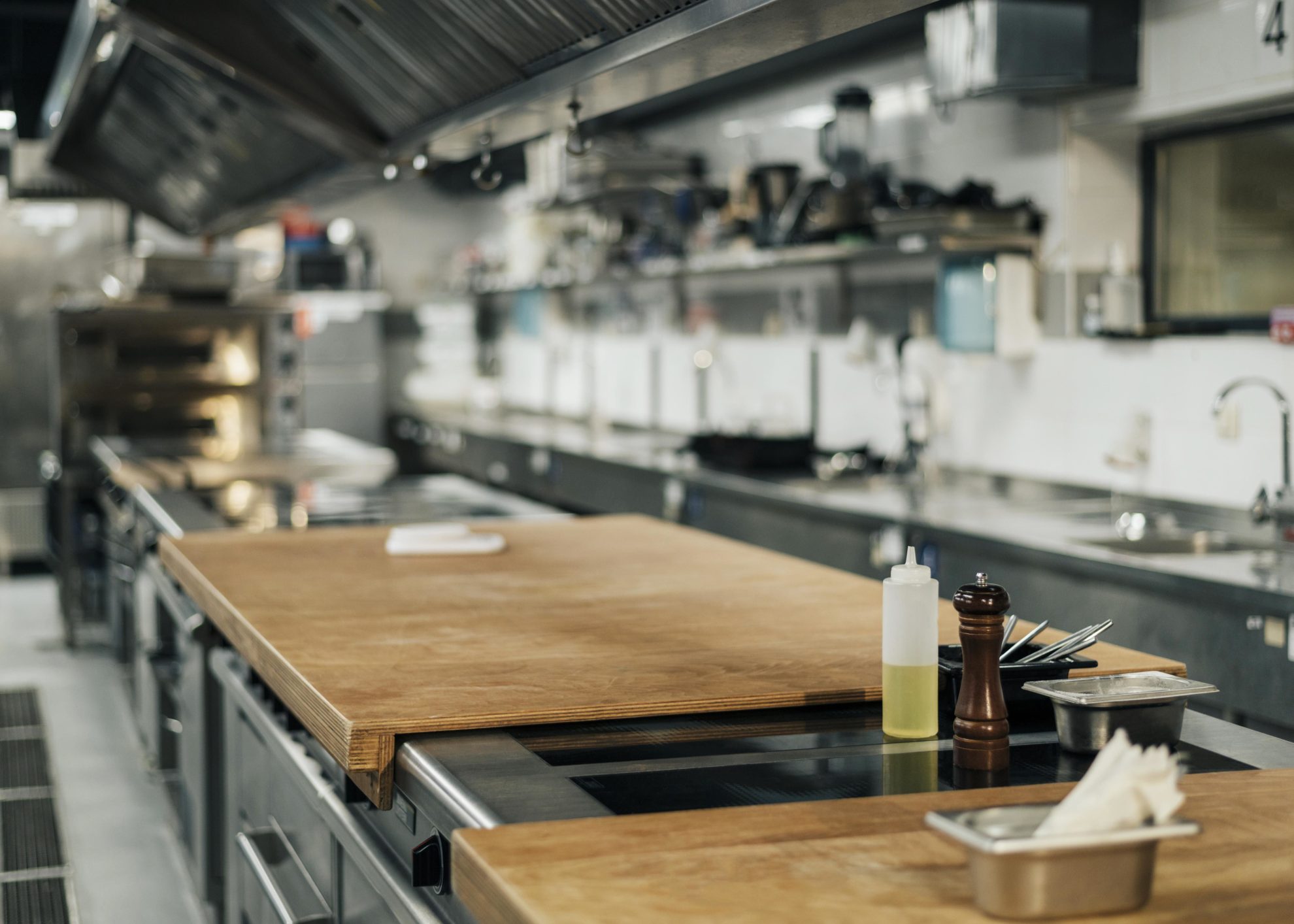 How to Clean Commercial Kitchen Equipment: Step-by-Step Guide for Every ...